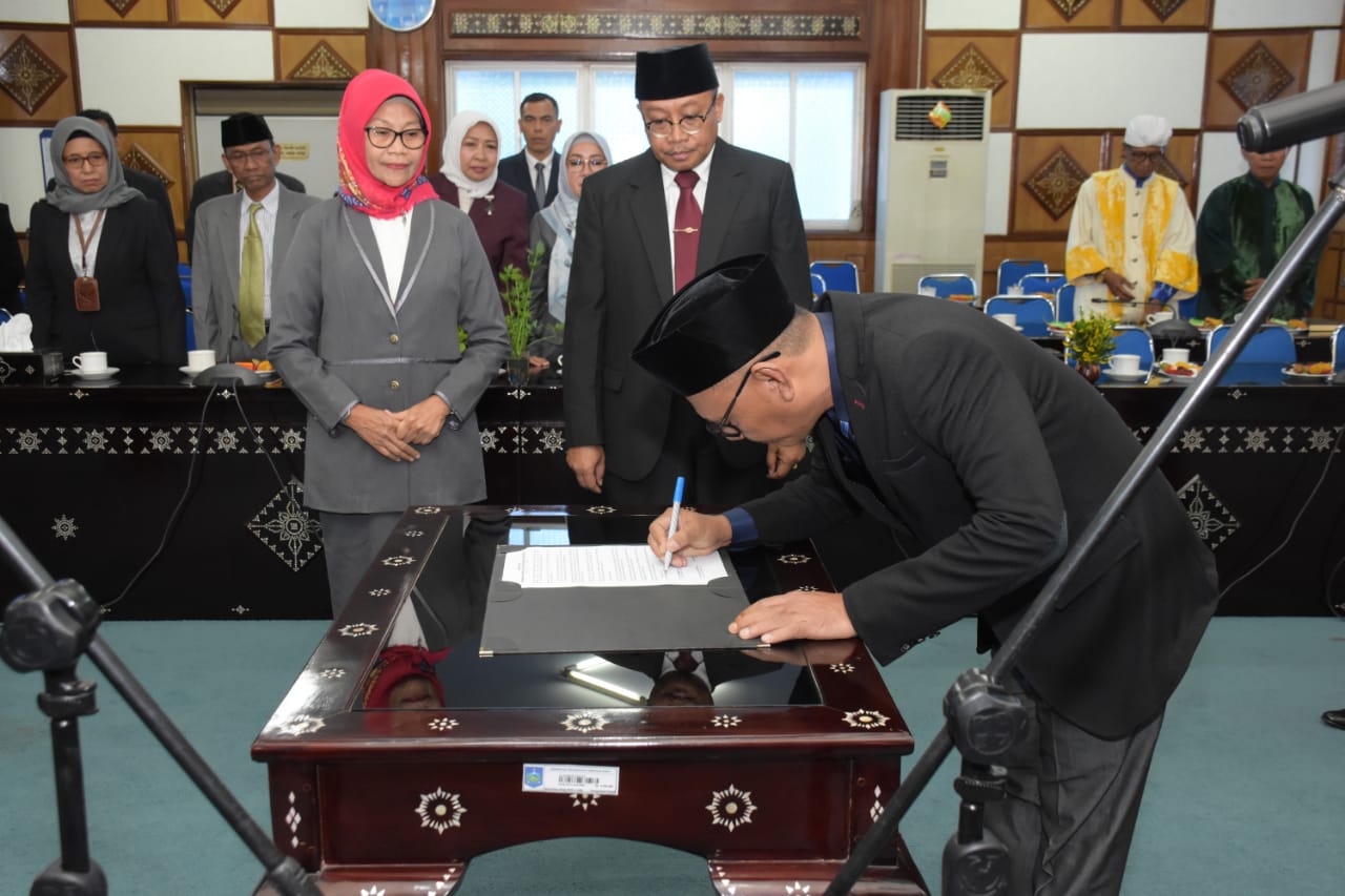 Gubernur Lantik Gede Aryadi sebagai Kadis Kominfo NTB | Lombok Boss Gubernur Lantik Gede Aryadi sebagai Kadis Kominfo NTB | Lombok Boss